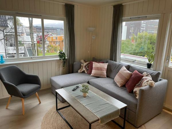 Centrally Located Apartment With 2 Bedrooms And Free Parking - Tromsø