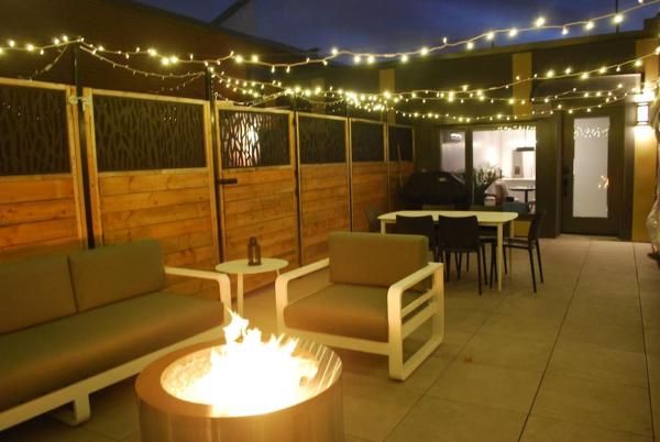 Plaza12 - Stringlights, Xl Terrace, Restos & Shops - Dorval