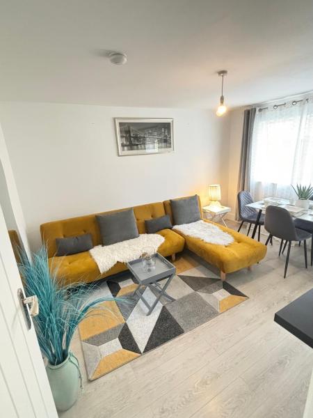 Cosy Modern Flat With Garden - Bromsgrove