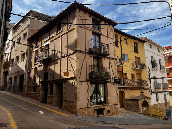 Hotel Casa De La Fuente - Castellote