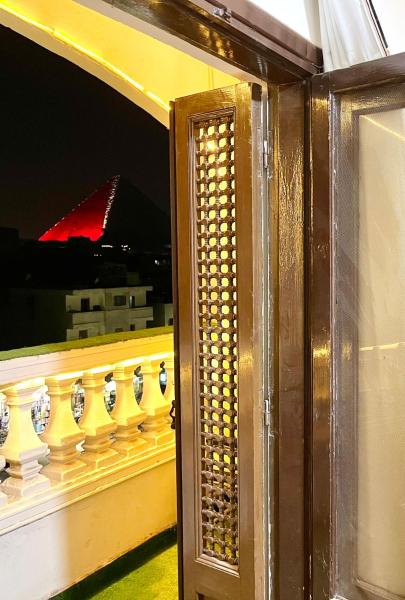 The Pharaohs Pyramids View Apartment - Giza