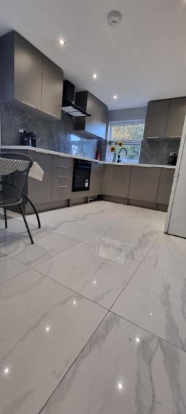 Jeta Guest House - Peterborough