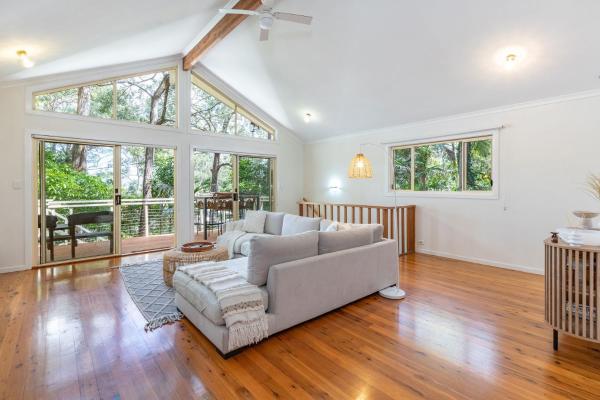 Sunset Palms - Smiths Lake