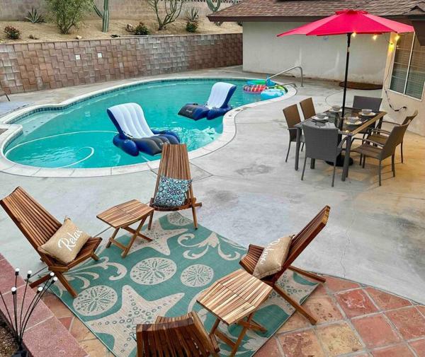 4 Bedroom King Beds One-story Tesla Ev - Fontana, CA