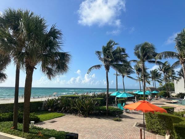 Amazing Beachfront Condo At Tides On Hollywood Beach Luxury Resort - Florida