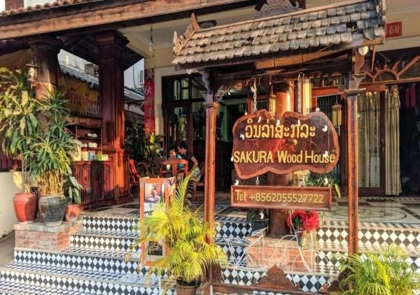 Sakura Wood House - Luang Prabang