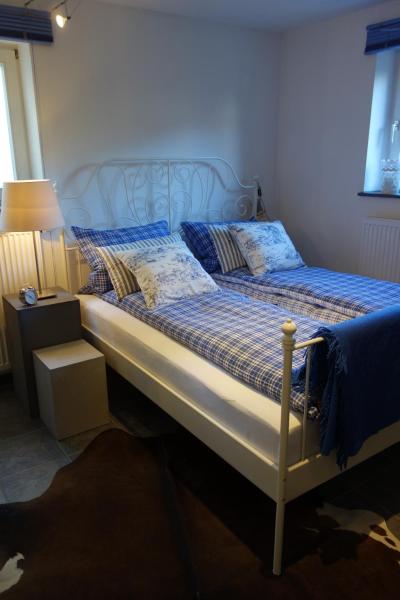 Chiemgau-room, Helles Souterrain, Eigene Terrasse - Rosenheim