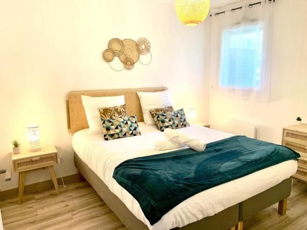 Sweet Home Disneyland - Disneyland Paris