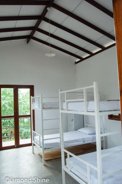 Diamond Shine Hostal And Bunk Beds - Sri Lanka