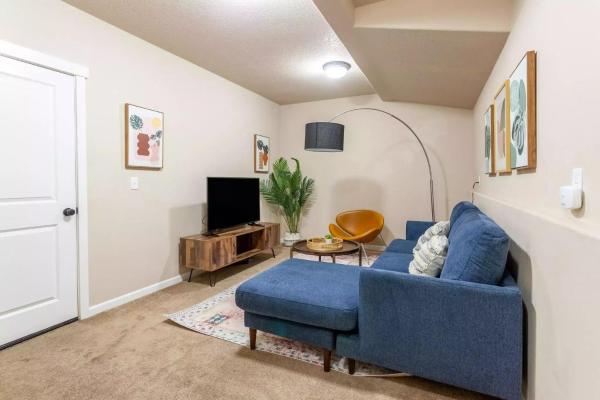 Family Friendly 3 Story Townhouse With Workspace - ヒルズボロ, OR