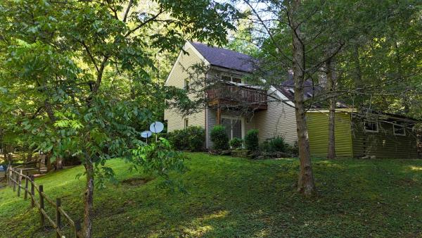 Family Fun Cozy Cabin - Great Smoky Mountains National Park