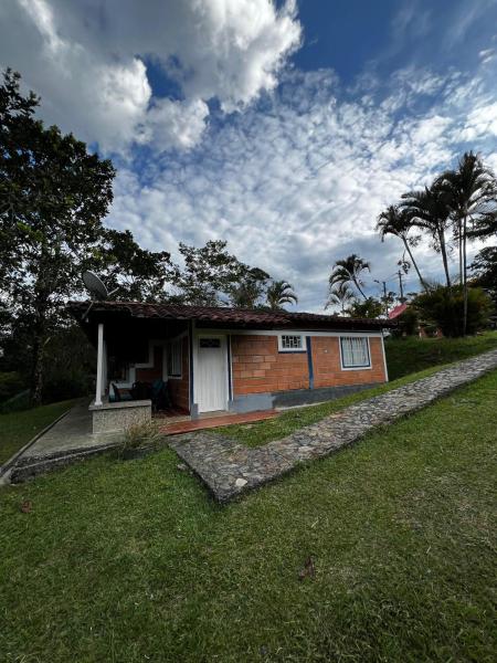 Yarumito Finca Hotel Cabaña Tulipán - Barbosa