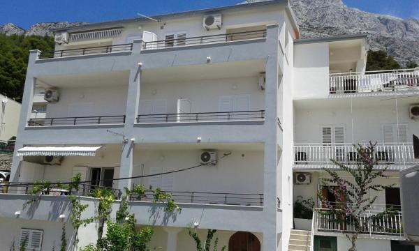 Apartments Josip - Baška Voda