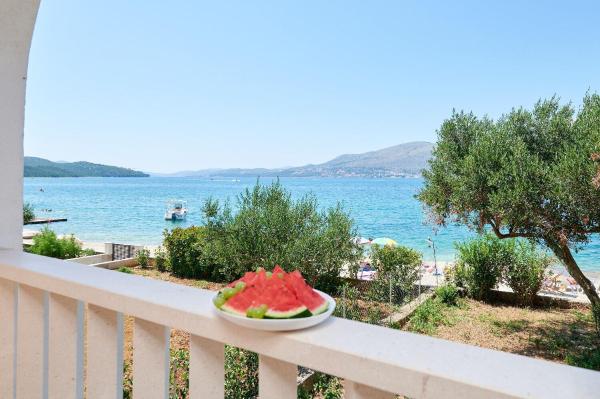 Apartment Natali - Seget Vranjica