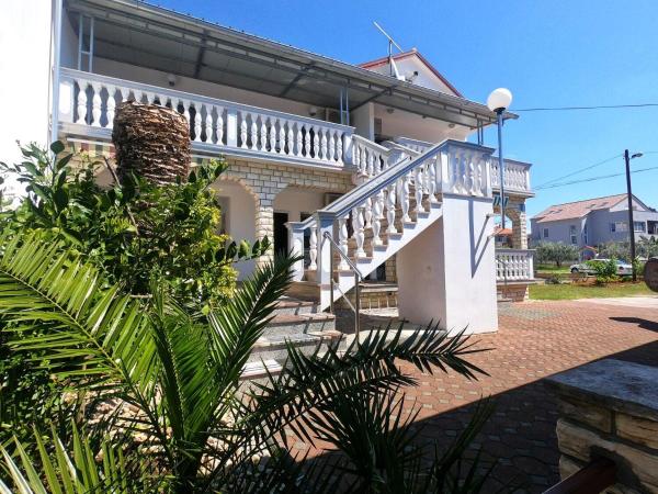 Apartments Ana - Galešnjak