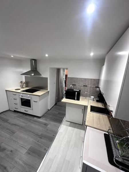 Appartement T4 En Hyper-centre - Saint-Quentin-Fallavier