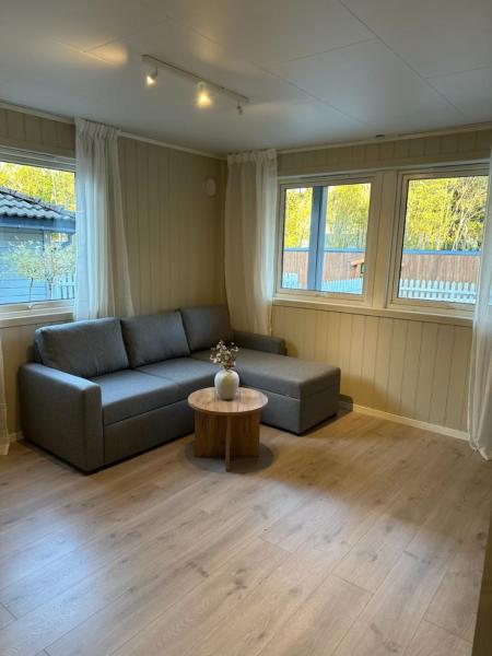 Lys Rent Og Trivelig Hybelleilighet - Kristiansand