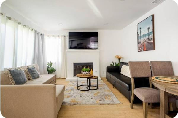 The Heart Of La House - Santa Monica, CA
