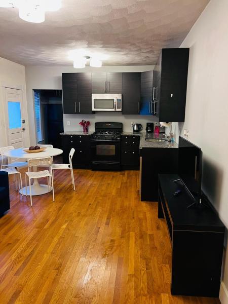 Renovated, 10 Min From The City - Weston, MA