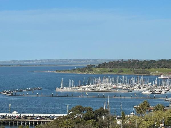 Mirimar Apartments 1 Bedroom Apartment With Bay Views On The Geelong Waterfront - 1003 - North Shore