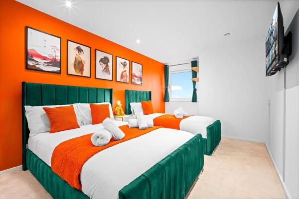 Spacious 2 Bed Apt B'ham Cc With Parking Sleeps 7 - Staffordshire