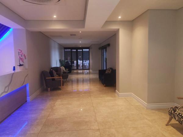 12 Oceans Hotel And Conference Centre - Umkomaas