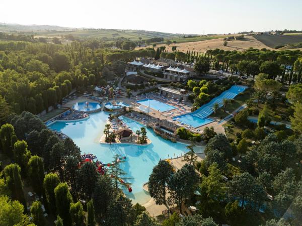 Centro Vacanze Verde Azzurro - Marche