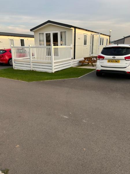 Christines Caravan J28 - Gwynedd