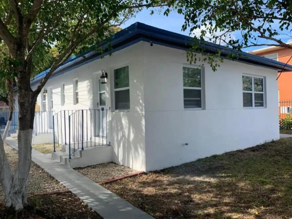 Casa Habana Studios - Miami, FL