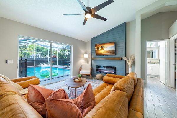 Private Coastal Getaway To Connect And Celebrate - Palm Harbor, FL