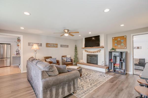 Dog-friendly Ranch Retreat About 5 Mi To Denver! - Lakewood Vineyard, Lakewood