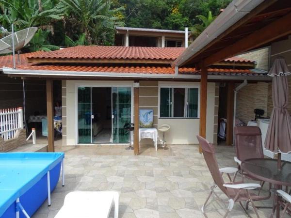 Casa Na Praia Araçá - Bombinhas