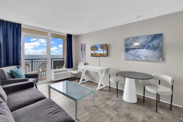 11-th Floor Oceanfront Beach Resort With Private Balcony - Conway, SC