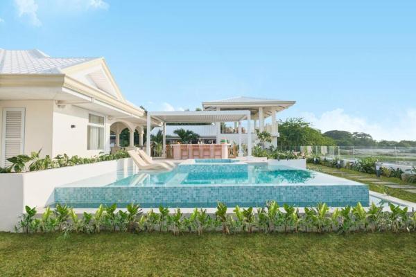 Alesea Tammocalao La Union Beachfront Villa - Jacuzzi, Two Pools - Bangar
