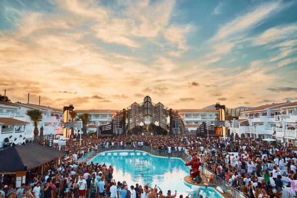 Ushuaïa Ibiza Beach Hotel - Adults Only - Club Entrance Included - Ibiza
