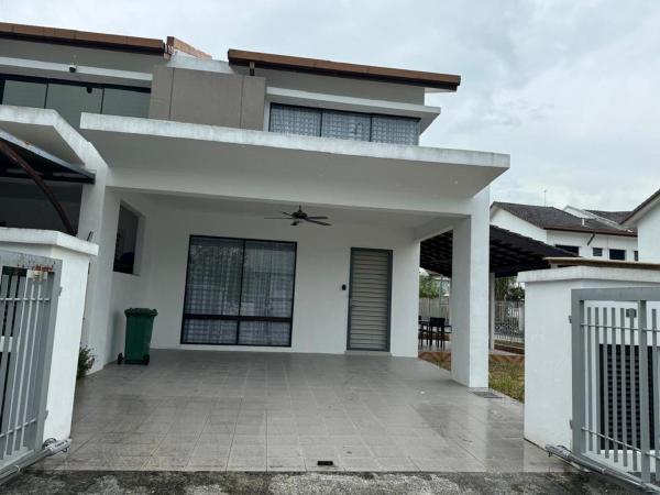 Sungai Long Guesthouse - Selangor
