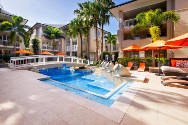 Noosa River Views On Hastings St - Noosa Heads
