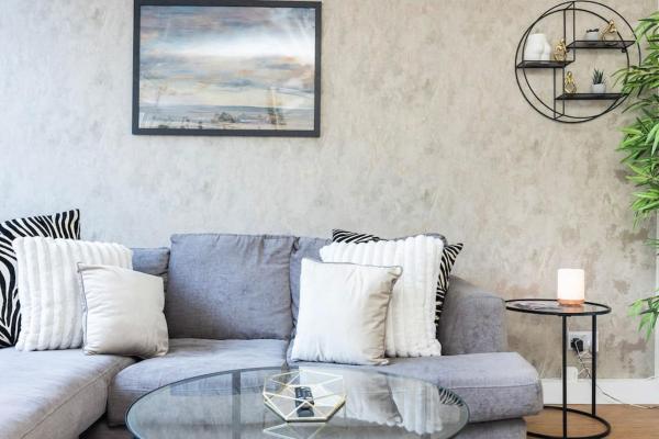 12 Halstead Niu - Central London