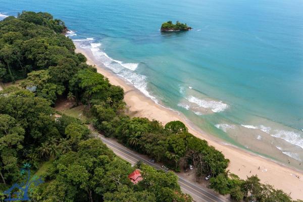 Beach Front Chill Surf Spot - Puerto Viejo de Talamanca