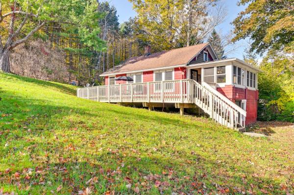 Pet-friendly Catskills Retreat Fire Pit And Deck! - Mine Kill State Park, North Blenheim