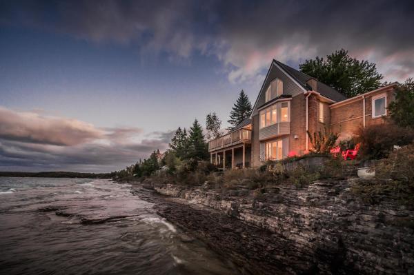 Baycrest Waterfront Escape - Bruce Peninsula