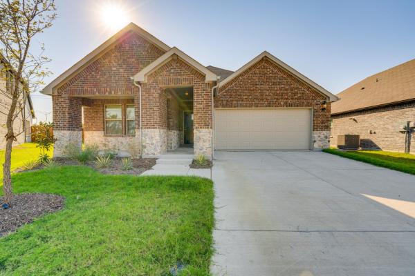 New Home With Yard And Pool Access 8 Mi To Mckinney! - McKinney, TX