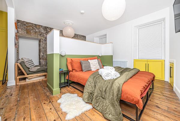 Funky Studio By The Beach - 