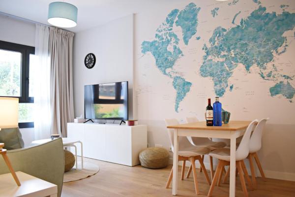 Malagueta's Home Cozy Apartment With Parking And Swimming Pool - Málaga