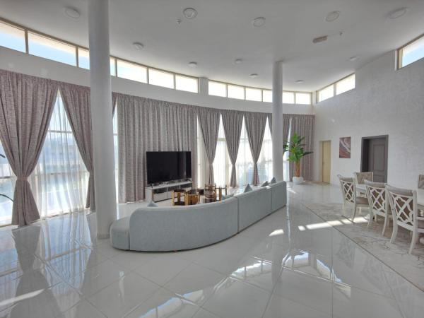 Ebreez Lounge - Ras al-Khaimah