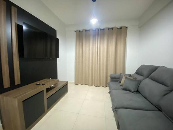 Apartamento Inteiro - 2 Quartos Com Ac - Wifi 300mb - Cozinha Completa - 1 Vaga De Garagem - Tv Smart 50 - Sacada - Indicado Para Grupos, Hospedes A Trabalho, Família E Pets - Toledo