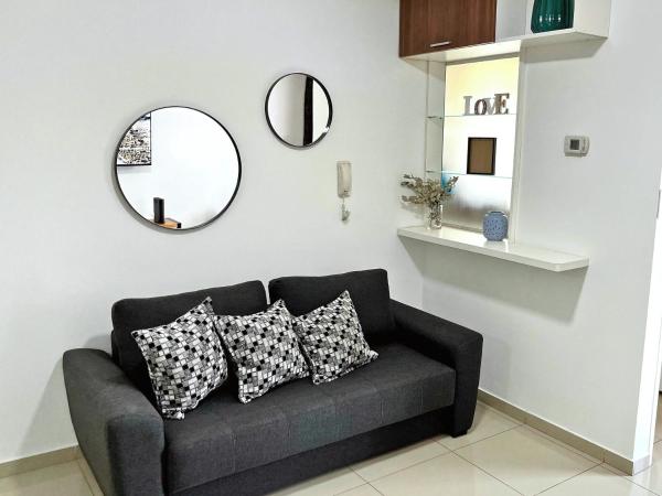 Departamento Cálido Y Cómodo Zona Reina Fabiola - Córdoba