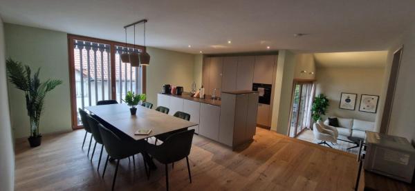 Visionary Hospitality Bassersdorf, Zürich - Premium Apartments In Swiss Style With Free Parking, Washer, Kitchen, Terrace, Vaulted Cellar Event Room, 15' City & Airport - Suisse