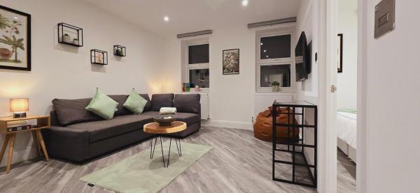 Abbey Corner By Nivaas 4-located In The Heart Of The City Centre-5 Minute Walk To Train Station-20 Minutes To London Via Train - Reading