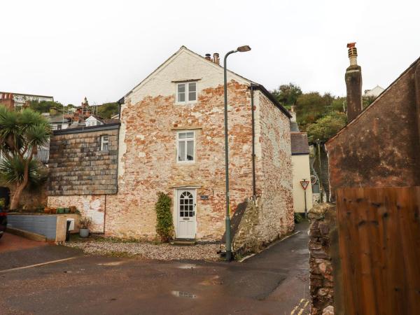 3 Pebble Cottage - Brixham Breakwater